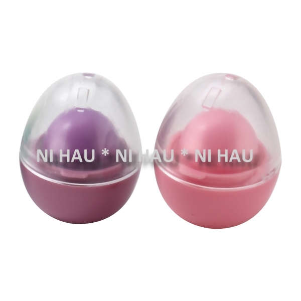 Small dome lip balm with Clear Lid