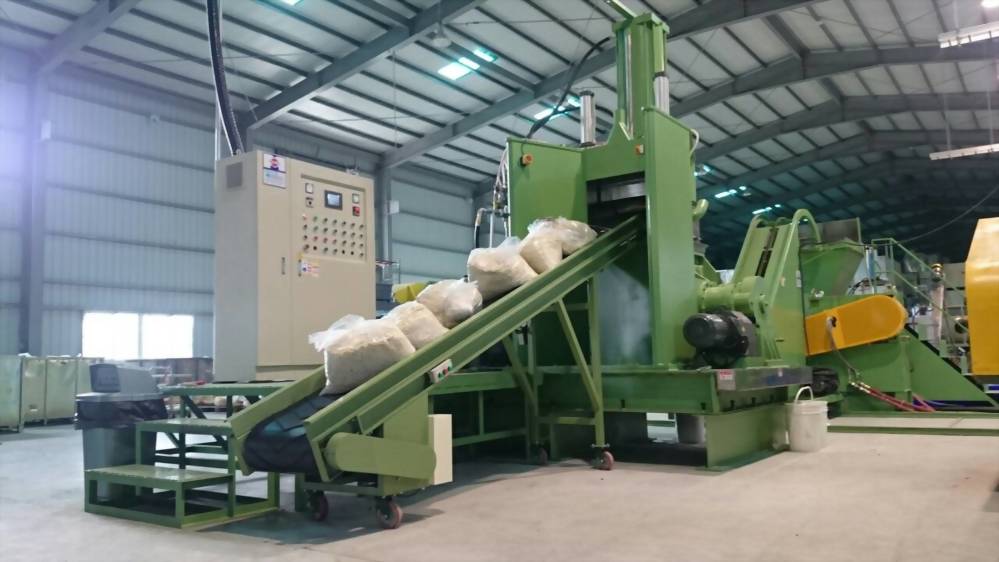 Banbury Mixer | Superior Rubber Mixing Solutions | High Efficiency ...