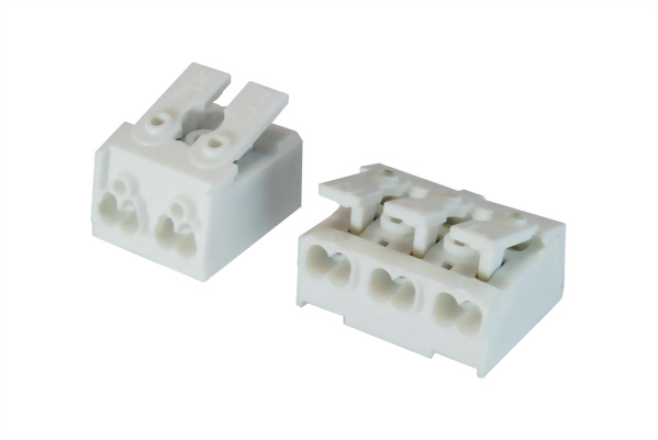 FEED THROUGH TYPE TERMINAL BLOCK