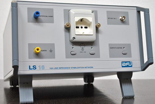 電源阻抗穩定網路/LISN