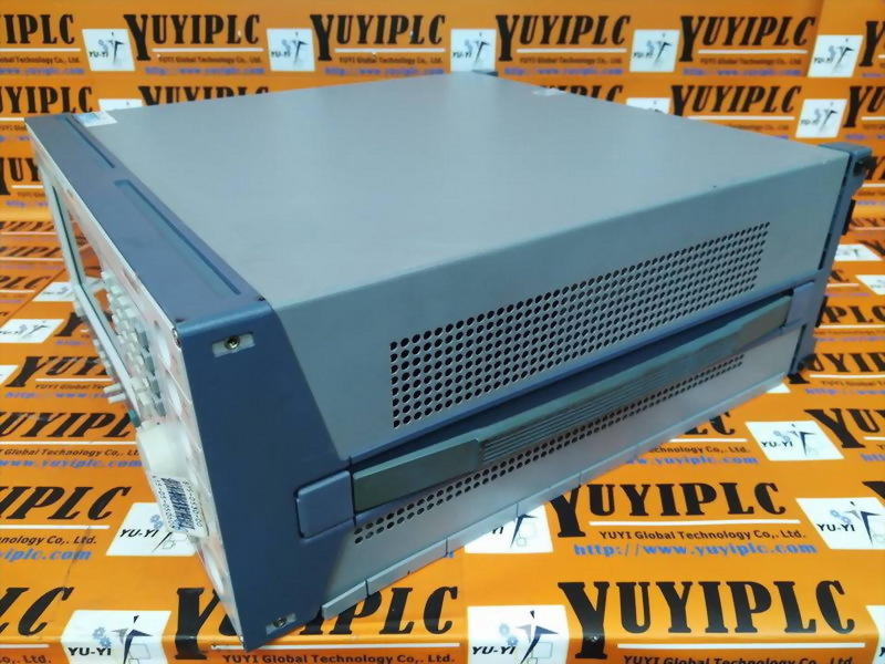 ROHDE&SCHWARZ SMIQ03B SIGNAL GENERATOR NO.2