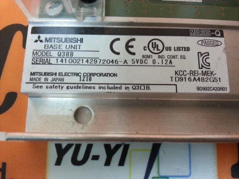 MITSUBISHI MELSEC-Q Q38B BASE UNIT MODULE