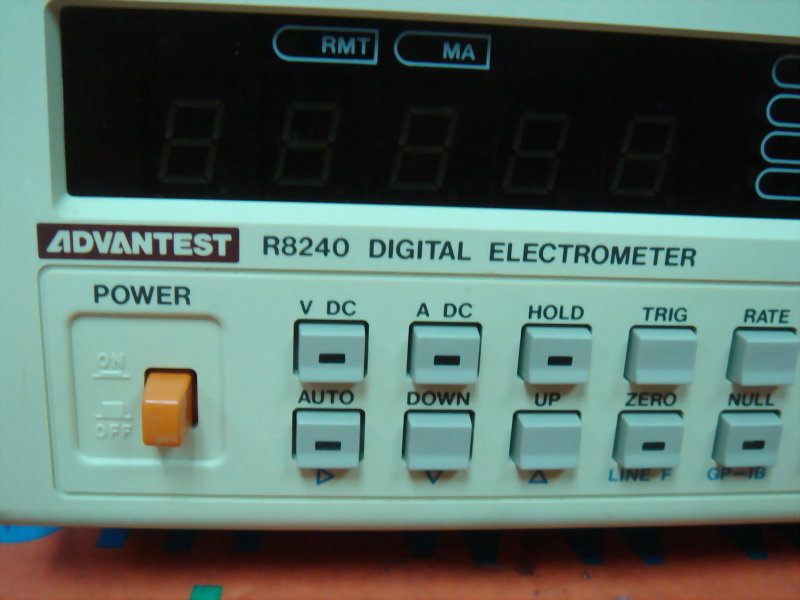 ADVANTEST R8240 DIGITAL ELECTROMETER