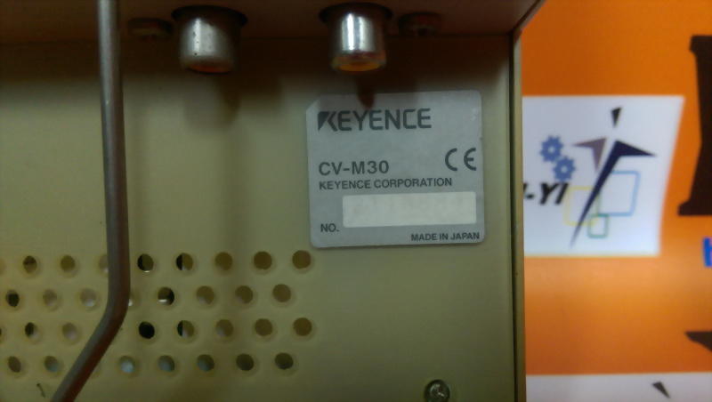 KEYENCE CV-M30 TFT COLOR MONITOR