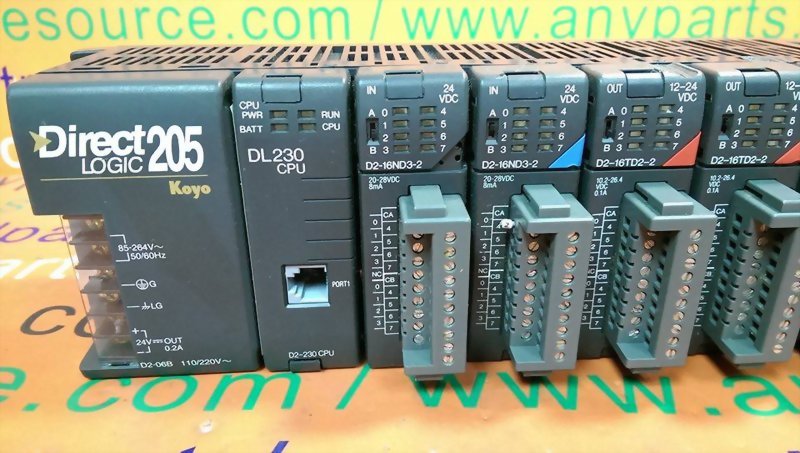 KOYO DIRECT LOGIC 205 PRORAMMBLE CONTROLLER