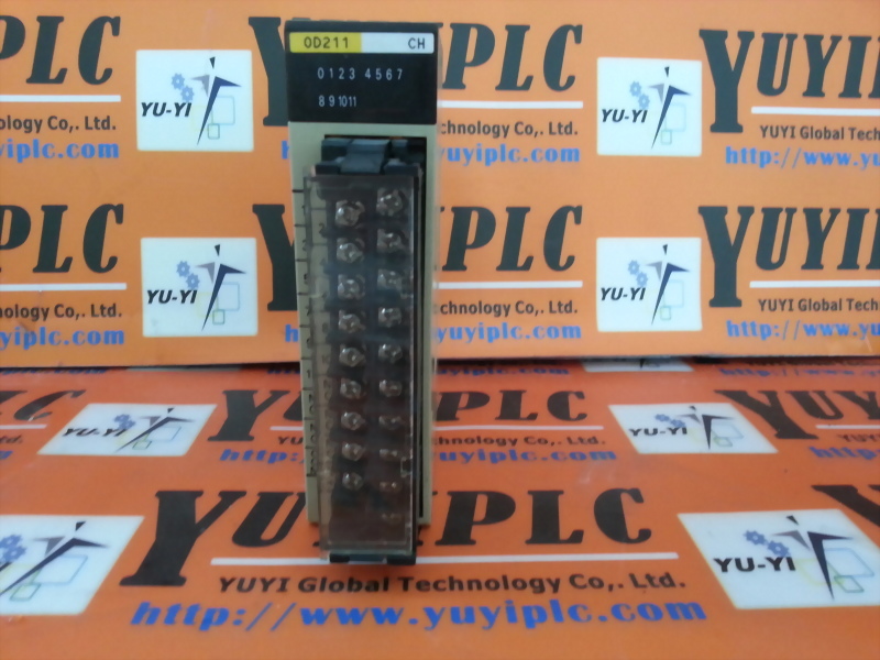 OMRON C200H-OD211 (C200H-0D211) OUTPUT UNIT