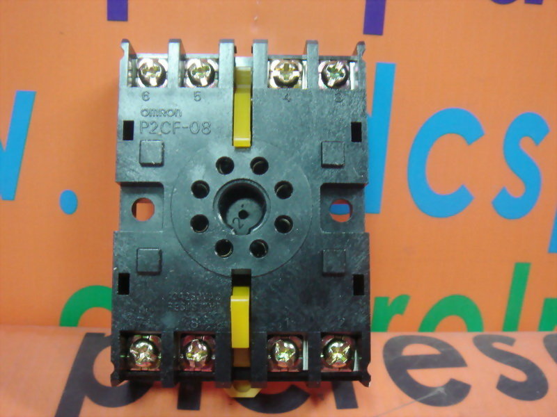 OMRON CONNECTING SOCKET P2CF-08