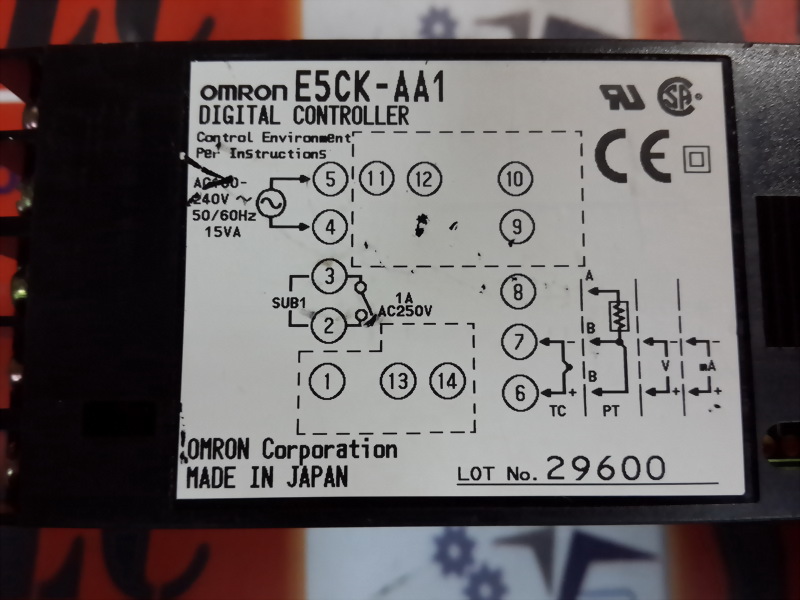 OMRON E5CK-AA1 DIGITAL CONTROLLER