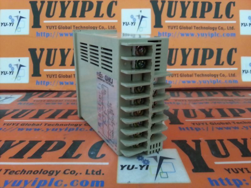 OMRON E5ES-QHKJ TEMPERATURE CONTROLLER