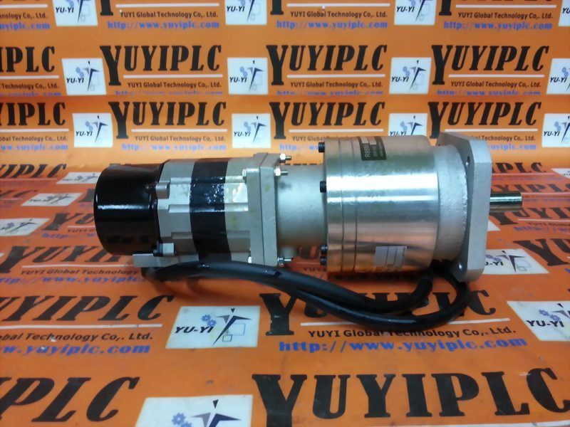 OMRON R88M-H10030 / R88M-H10030-G10B AC SERVO MOTOR