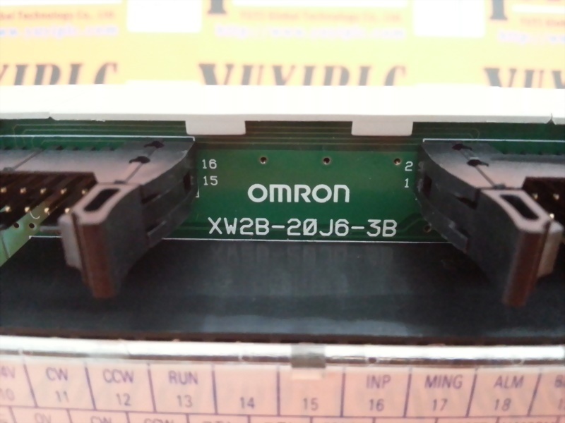 OMRON XW2B-20J6-3B SERVO RELAY UNIT