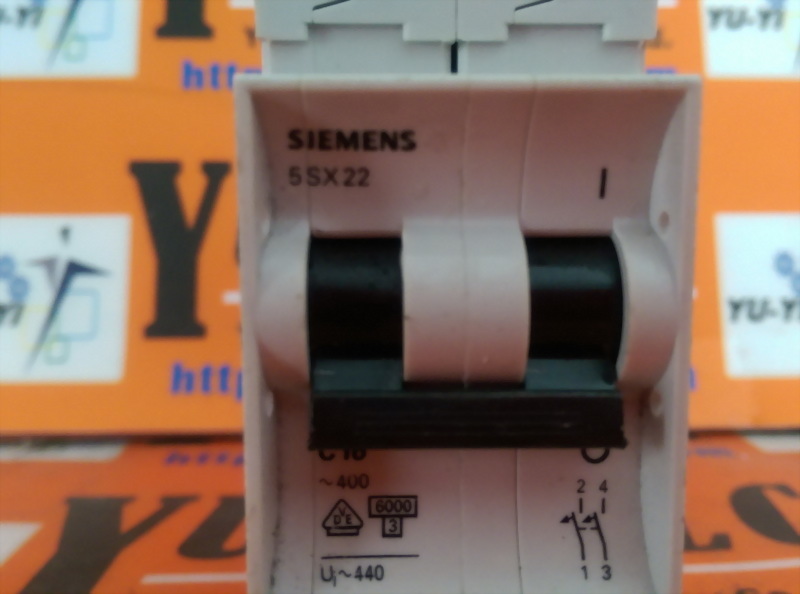 SIEMENS 5SX22 CIRCUIT BREAKER