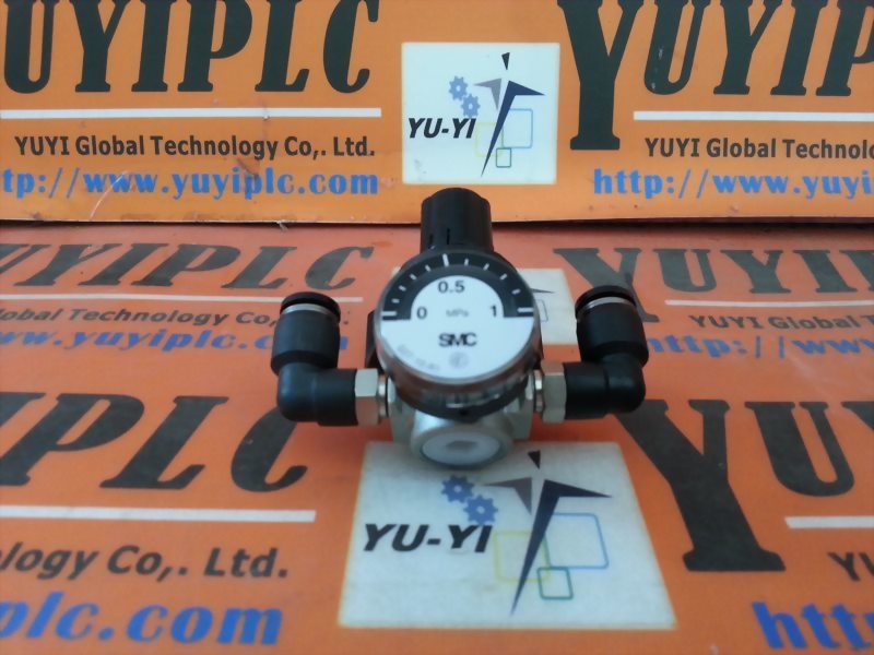 SMC AR10-M5BG PRESSURE REGULATORR