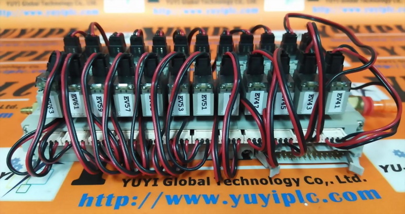 SMC SS5YJ3-32P-12-N W/ SY114-5LOZ SOLENOID VALVE MANIFOLD