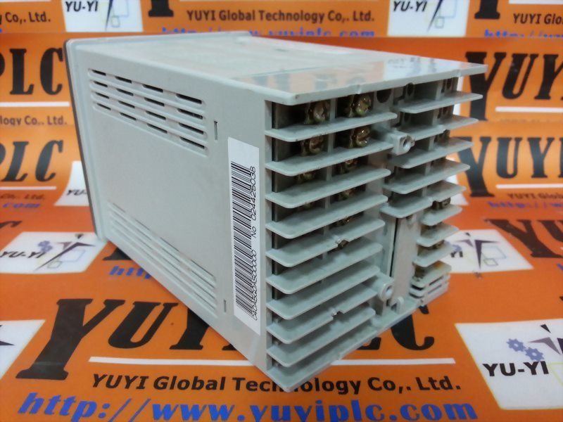 YAMATAKE SDC40 DIGITAL CONTROLLER