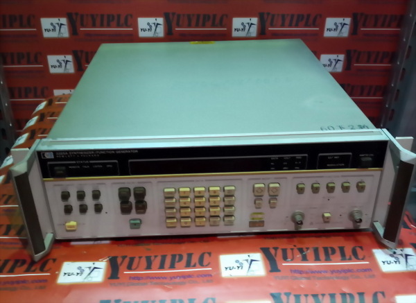 HP 3325A SYNTHESIZER / FUNCTION GENERATOR