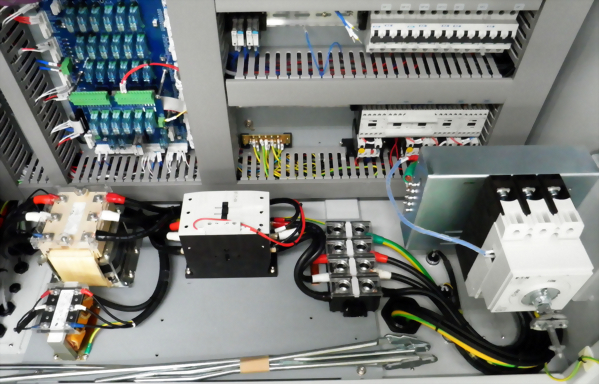CNC Machine Control Cabinet fabrication and assembly - Yeu-Lian Elec. CNC Machine Control Cabinet fabrication and assembly - Yeu-Lian Elec.