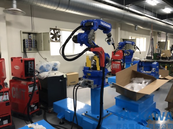 AR1440 標準型機械手臂 / Fronius TPS500i 溶接機