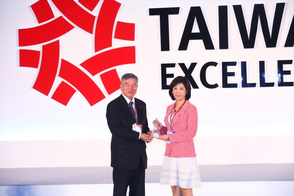 SEYI’s SLG series received the Taiwan Excellence Silver Award